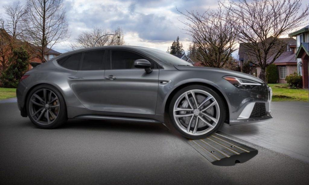 Rubber Driveway Ramp - Heavy Duty Driveway Curb Ramp - Stop Scraping On ...